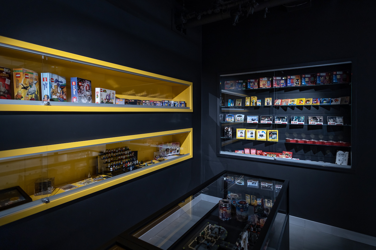 The biggest LEGO® Minifigures™ collection is displayed in my museum ...